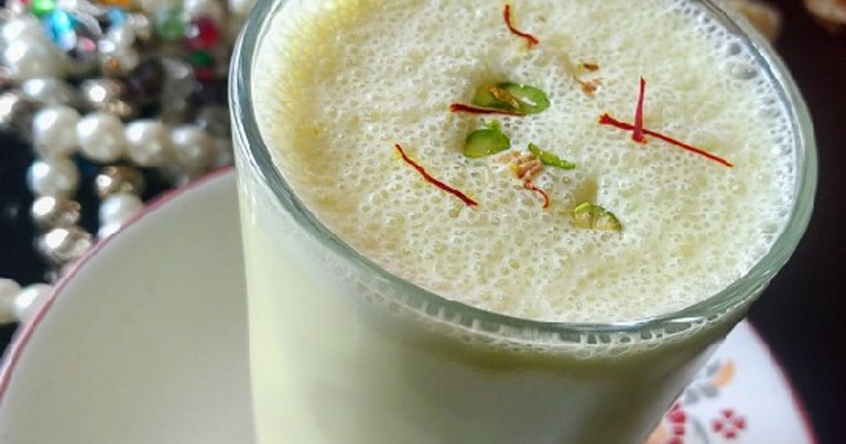 Kesar Pista Milkshake Recipe by Suchitra S(Radhika S) - Cookpad