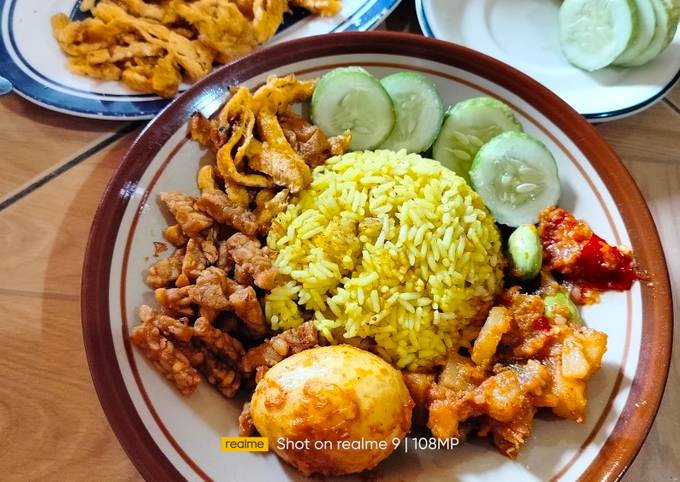 Resep Judul : nasi kuning mudah rice cooker ala dapur sunarti oleh Dion ...