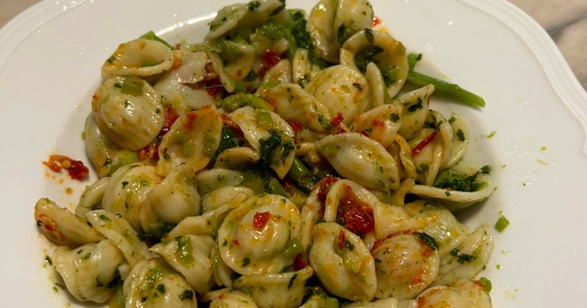 Ricetta Orecchiette Con Le Cime Di Rapa E La Sardella Calabrese ...