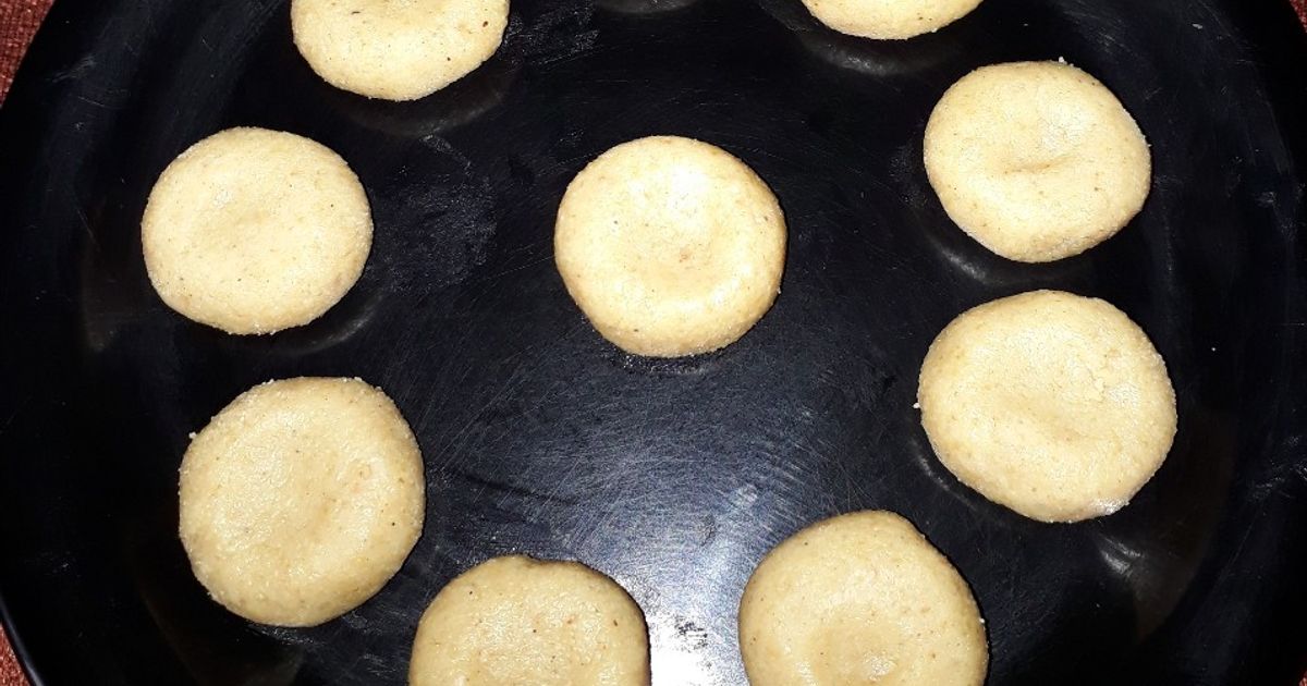 सातारा कंदीपेढा (Satara Kandi Peda Recipe In Marathi) रेसिपी Sujata ...