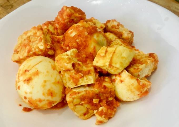 Resep Balado Tempe Tahu Telur oleh Fatimah Az Zahrah - Cookpad