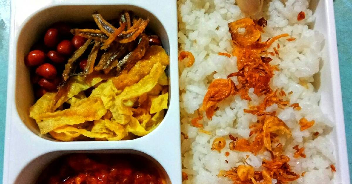 Resep Nasi Uduk / Nasi Gemuk / Nasi Lemak oleh Prizky Mayang Sari - Cookpad