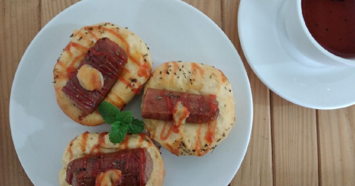 Resep Roti Sosis Keju Pedas oleh Ria Mamanya Tata - Cookpad