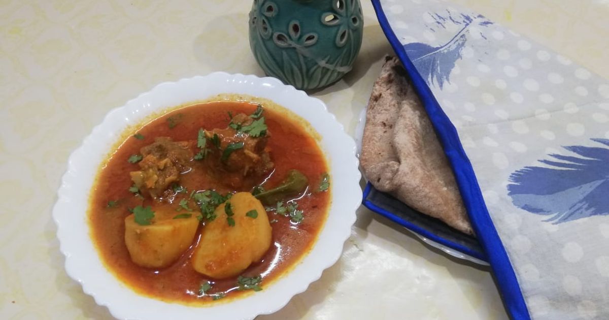 Aloo Gosht Recipe by Zainab Aftab - Cookpad