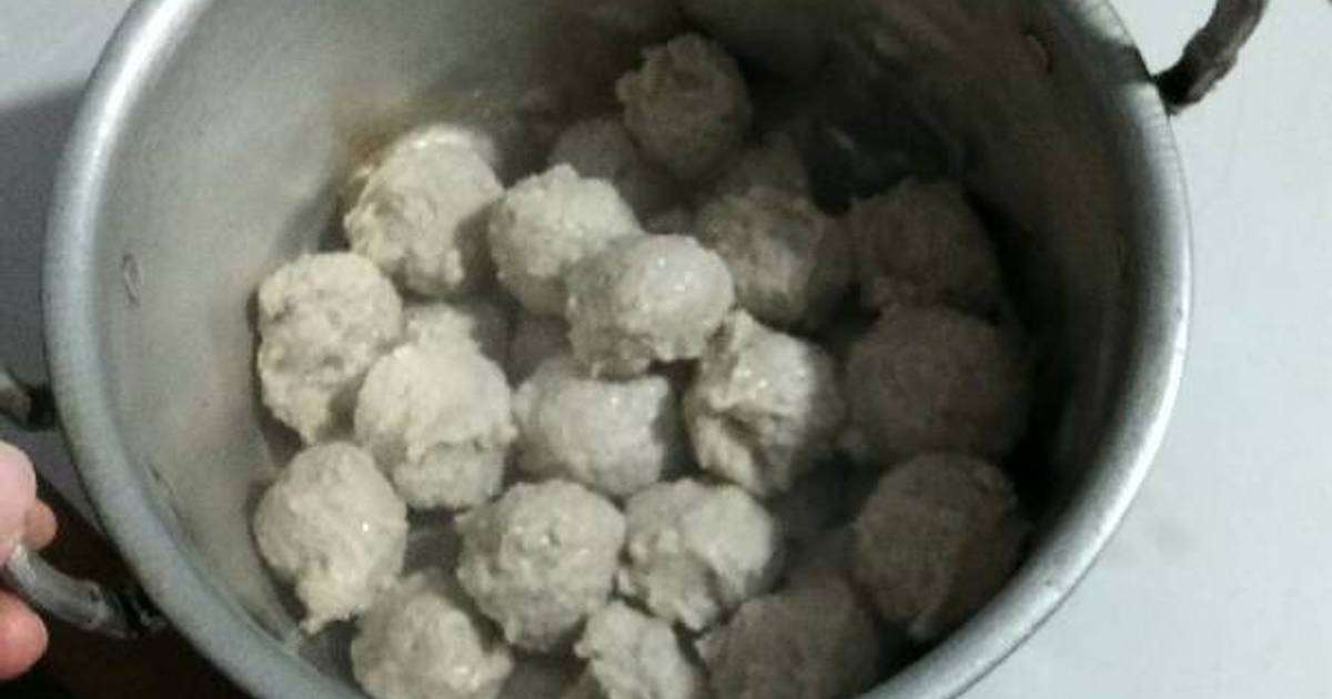 Resep Bakso sapi oleh Trivia Novi Yanti II - Cookpad