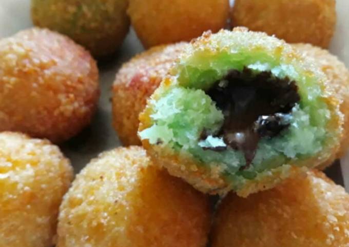 Resep Gethuk singkong krispy rasa coklat pandan oleh Kayra Shezan - Cookpad