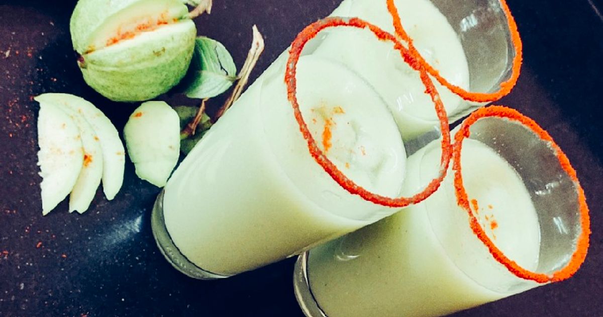 Guava Chilli Juice Recipe by DrKhushboo Bansal - Cookpad