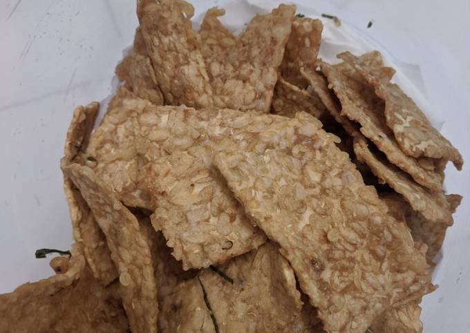 Resep Kripik tempe renyah mudah oleh Attiq 93 - Cookpad