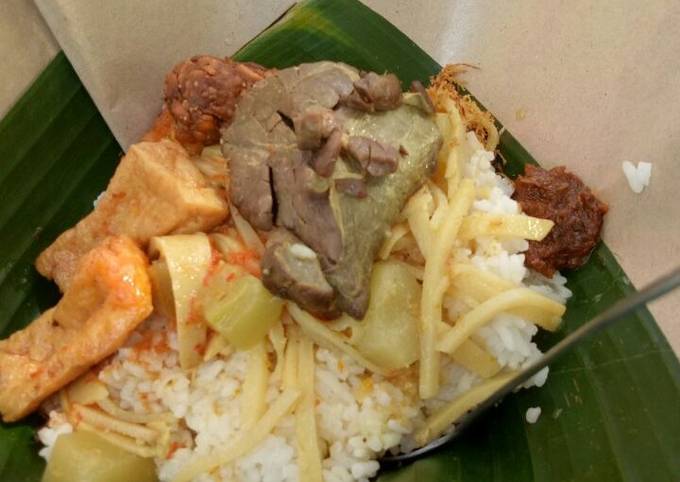 Resep Nasi buk pincuk madura oleh Anggun Aidha - Cookpad
