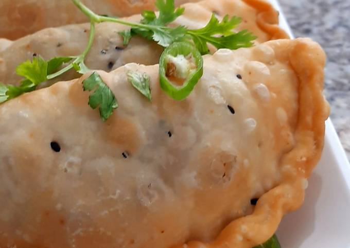 Mutton Keema Samosa Recipe by Naheed Alam - Cookpad
