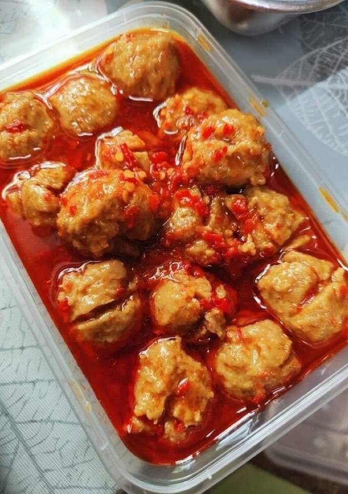 Resep Bakso urat sapi kuah mercon oleh ibu lingga dan faisal - Cookpad