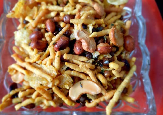Bombay Mix Recipe by Uzma Syed - Cookpad