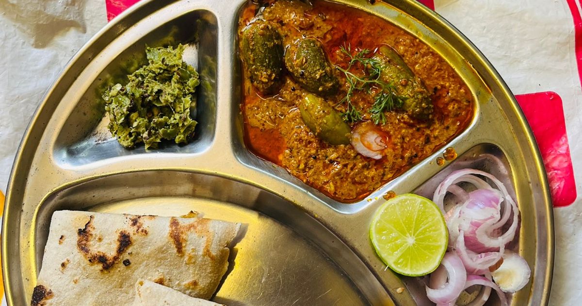 Stuffed Tondali Peanuts Masala With Jowar Bhakri And Spicy Thecha, In ...