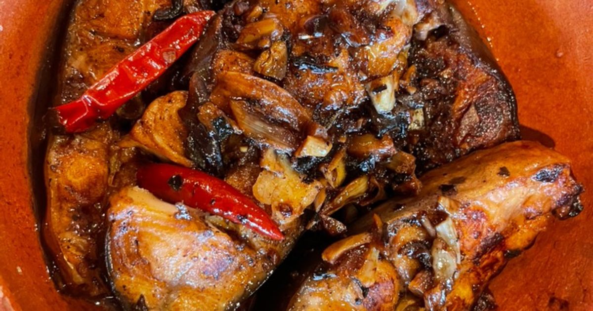 Caramelized Catfish In Clay Pot With Tea Infusion Recipe by Minh Hayes