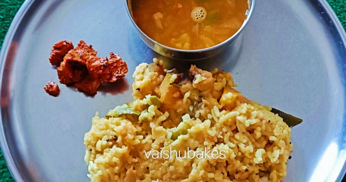 Pumpkin And Toor Daal Masala Veg Khichdi Recipe by Vaishali Suhas - Cookpad