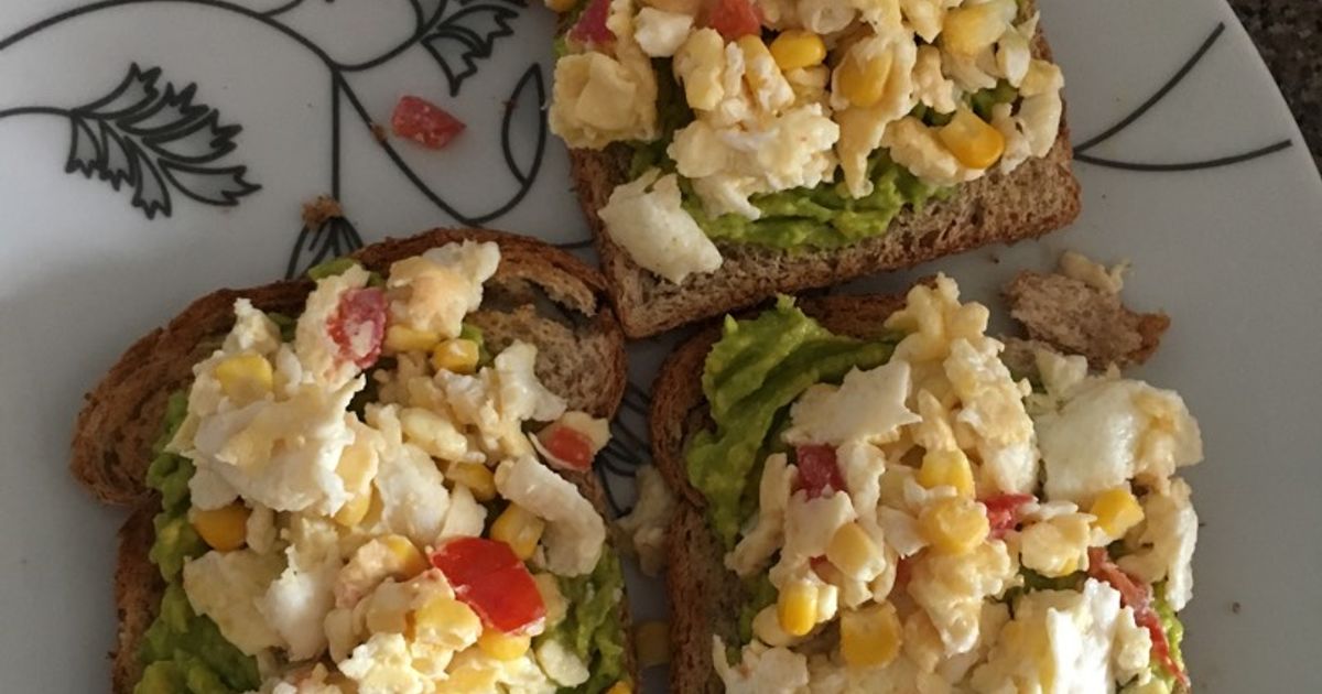 Tostadas De Palta Y Huevo Revuelto Receta de Fayida Zeitun- Cookpad