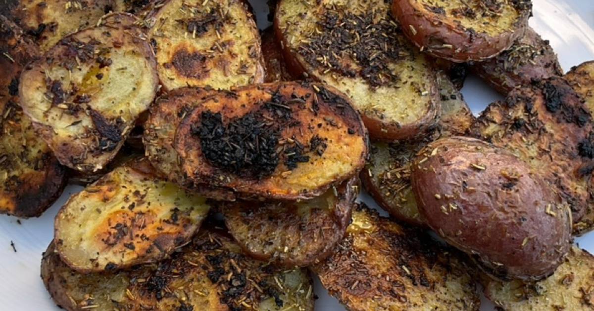 Pommes de terre rouges à l'ail rose et herbes de Provence de Mila Skull ...