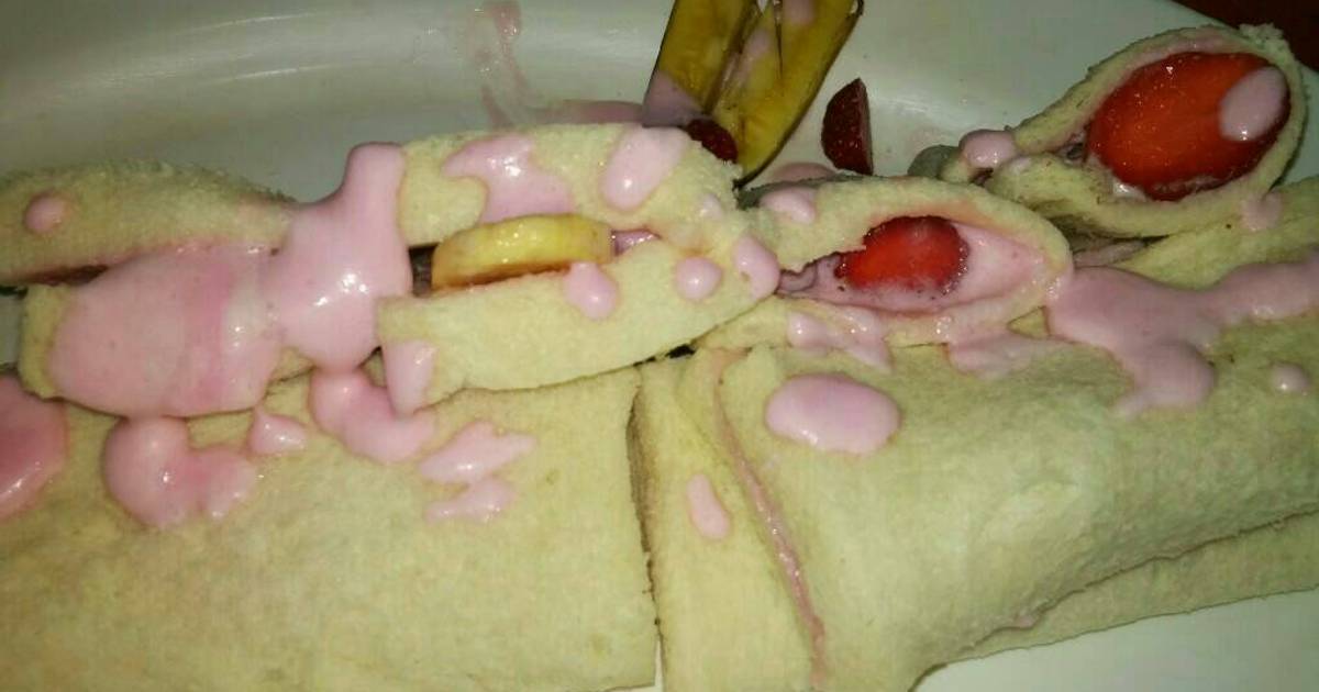Resep Roti ice cream isi buah simple oleh Nansiska cahya - Cookpad