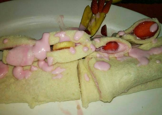 Resep Roti ice cream isi buah simple oleh Nansiska cahya - Cookpad