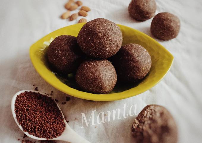 Ragi Ladoo Recipe by Mamta L. Lalwani - Cookpad