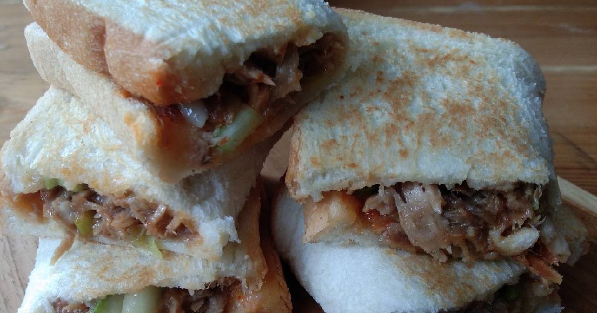 Resep Roti isi Tuna oleh Putry Thya - Cookpad