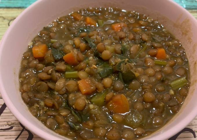 Lenteja con vegetales Receta de Lesiet Aneiro- Cookpad