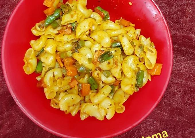 Macaroni red sauce Recipe by Upma Budhiraja Gabrani - Cookpad