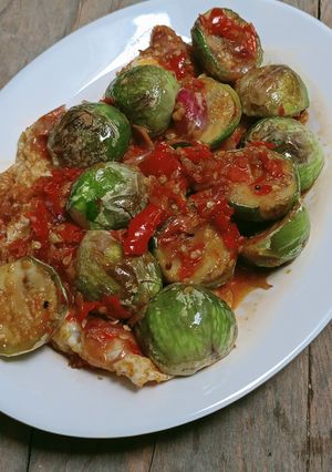 Resep Sambal Terong Telur (2 T) oleh asih wijayanti - Cookpad