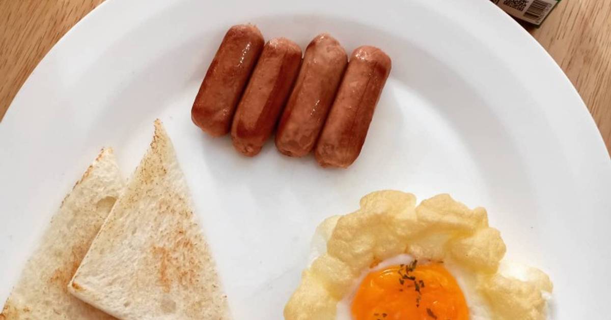 Resep Cloud egg breakfast oleh Enny Widj - Cookpad