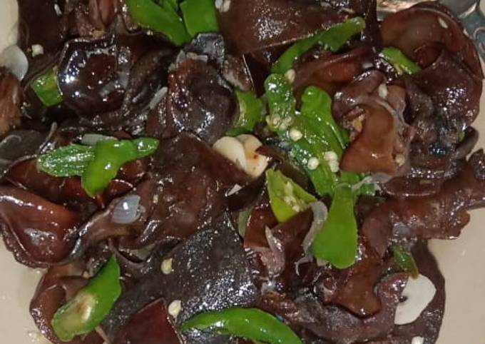 Resep Ongseng jamur lember / kuping oleh Eka Dewi Safitri - Cookpad