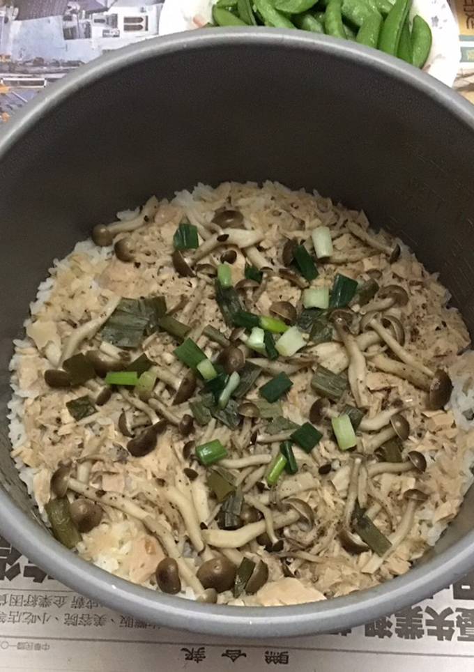 鮪魚菇炊飯 食譜與作法 by 勝宝感神聖武皇帝 - Cookpad