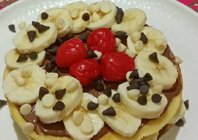 Nutella Banana Pan Cake Recipe by Rita Talukdar Adak - Cookpad