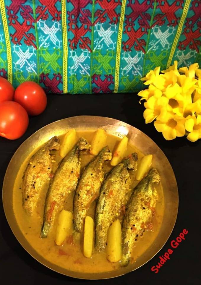 Bengali Maach Bhaat / Bengali simple fish curry Recipe by Sudipa Gope ...