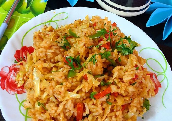 Schezwan Rice Recipe by Suchitra S(Radhika S) - Cookpad