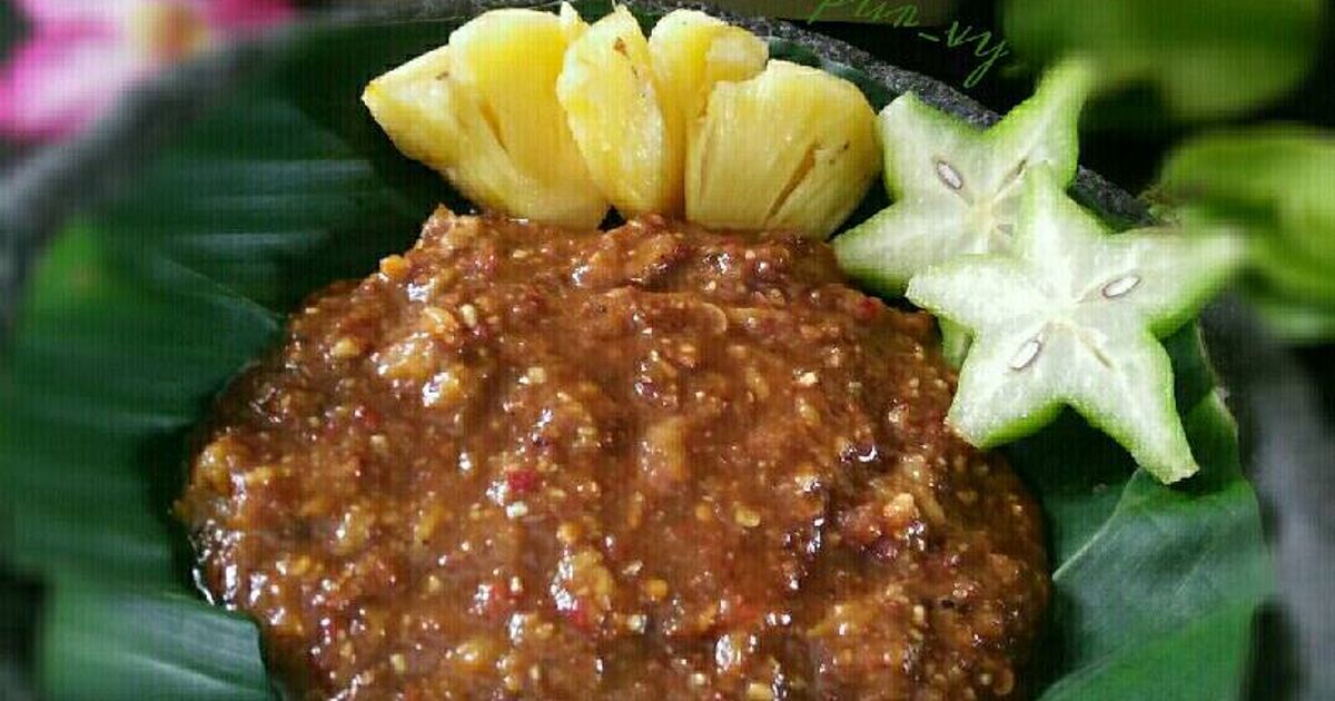 Resep rujak buah segar praktis dengan bumbu kaya rasa