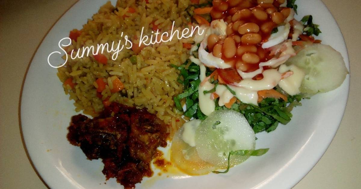 Jellof rice and salad Recipe by summyshehu - Cookpad