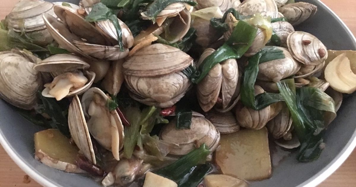 Fresh Clams Stir Fried Recipe by Chinese Made Easy - Cookpad
