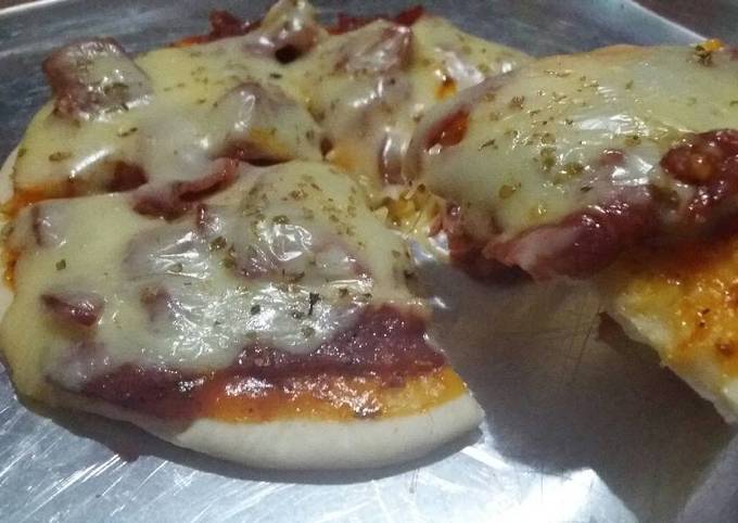 Resep Pizza Instan ala Simple Crush Pastry oleh Atika Anzelina - Cookpad
