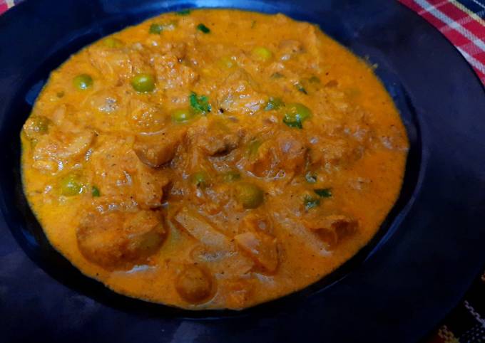 Mushroom Matar Masala Recipe by Dolly Kachhwani - Cookpad