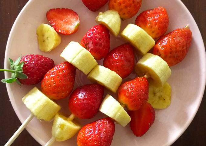 Resep Sate buah (Strawberry Pisang) oleh Nana Retno - Cookpad