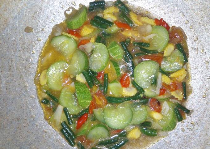 Resep Tumis timun+kacang panjang+putren oleh Wiwik Indriana - Cookpad