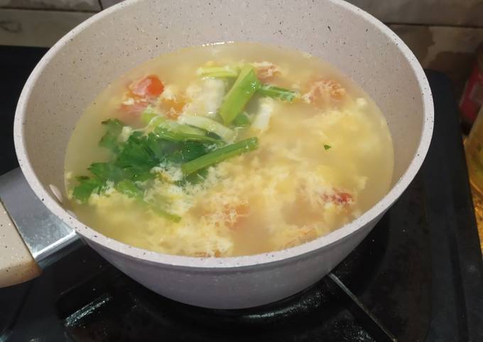 Resep Sup Udang Telur Simple oleh Devi Ratnasari - Cookpad