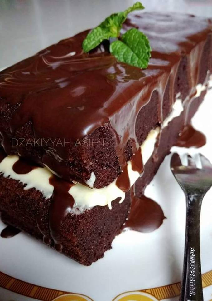 Resep Cake coklat lumer oleh Dzakiyyah Asih P - Cookpad