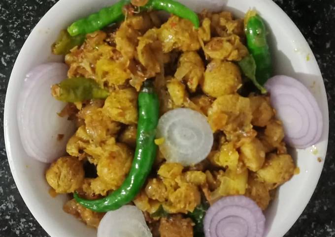 सोया चींकस भाजी (soya chunks bhaji recipe in marathi) रेसिपी Anjita ...