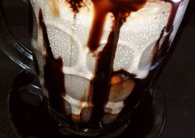 Cadbury shake Recipe by Syeda Shamsa Azam - Cookpad