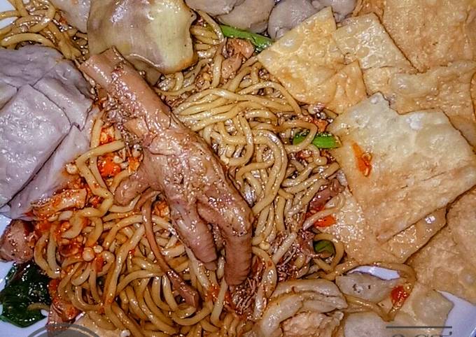 Resep Mie Yamin oleh Maesa - Cookpad