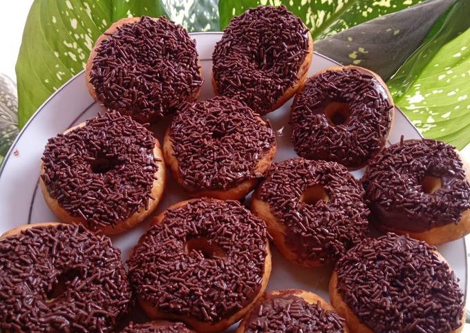 Resep Donat Coklat Empuk oleh Dina Pratiwi - Cookpad