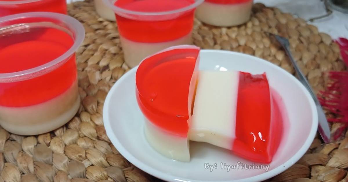 Resep Puding Jelly Strawberry Merah Putih oleh Liya fitriany - Cookpad
