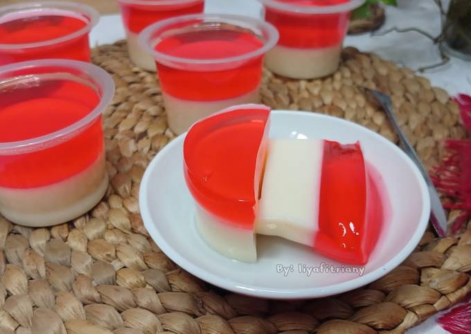 Resep Puding Jelly Strawberry Merah Putih oleh Liya fitriany - Cookpad