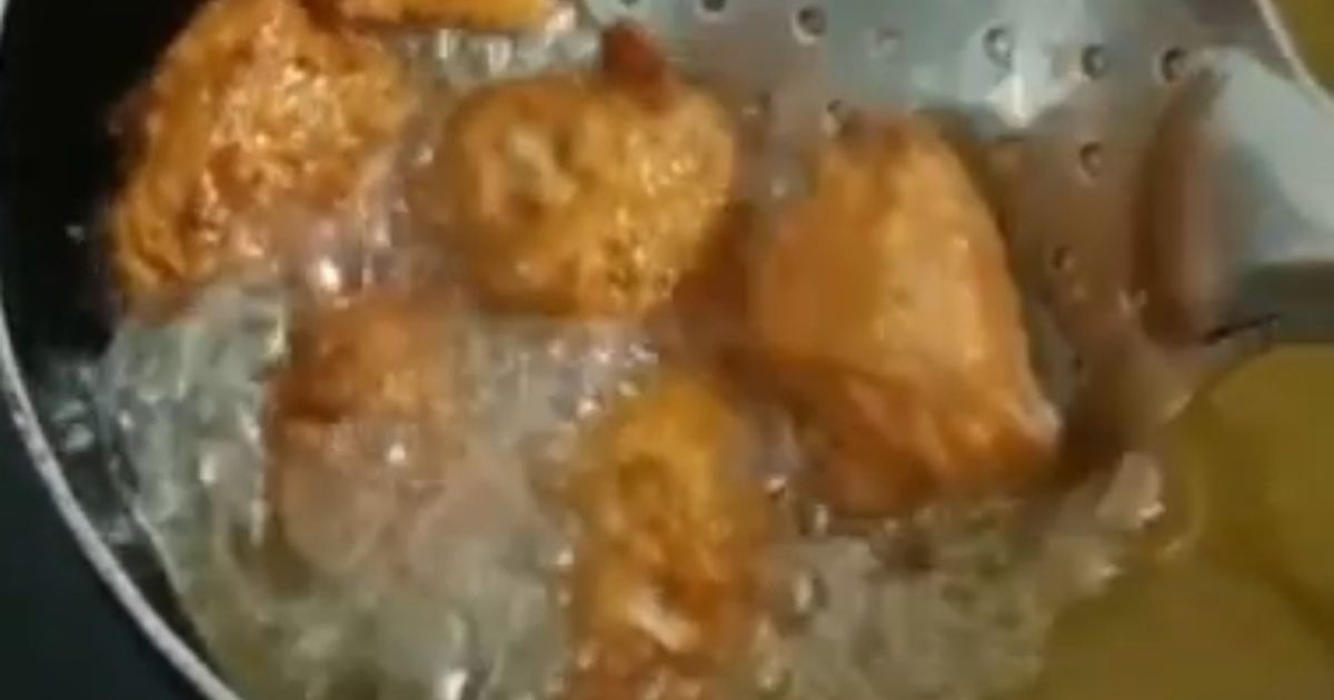 Besan Pakoda/ Gram Flour Pakoda Recipe by Sarita Srivastava - Cookpad
